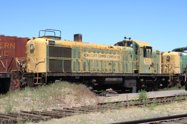 First Cut at a Paint Scheme | Copper River & Northwestern Railway